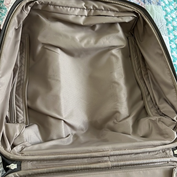 Tumi | Bags | Tumi Larkin 4 Wheel Compact Carryon | Poshmark